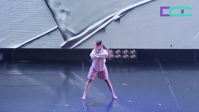 «Абстракция»/картина «Портрет №8» Юрий Нолев-Соболев, соло Адэлина Кулагина, Александра Мирошникова