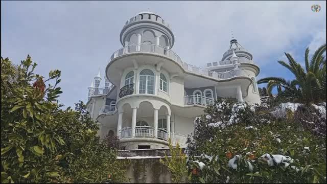 Абхазия. Зима. Отель "Мраморный замок"