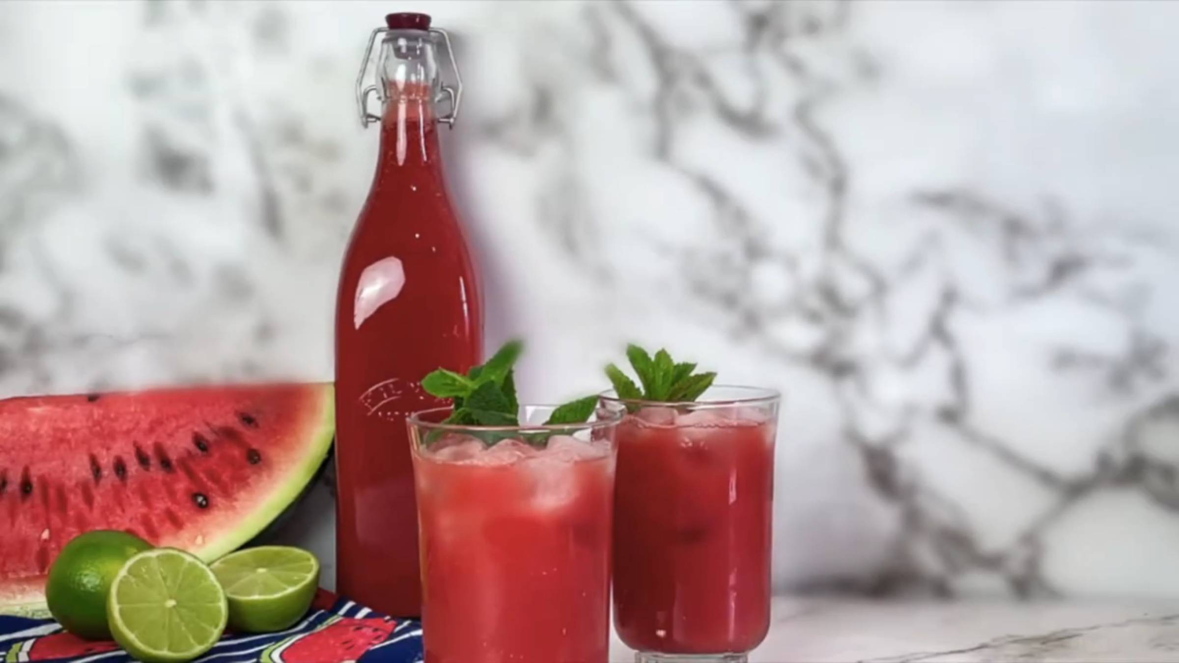 Как приготовить арбузный сок в блендере.