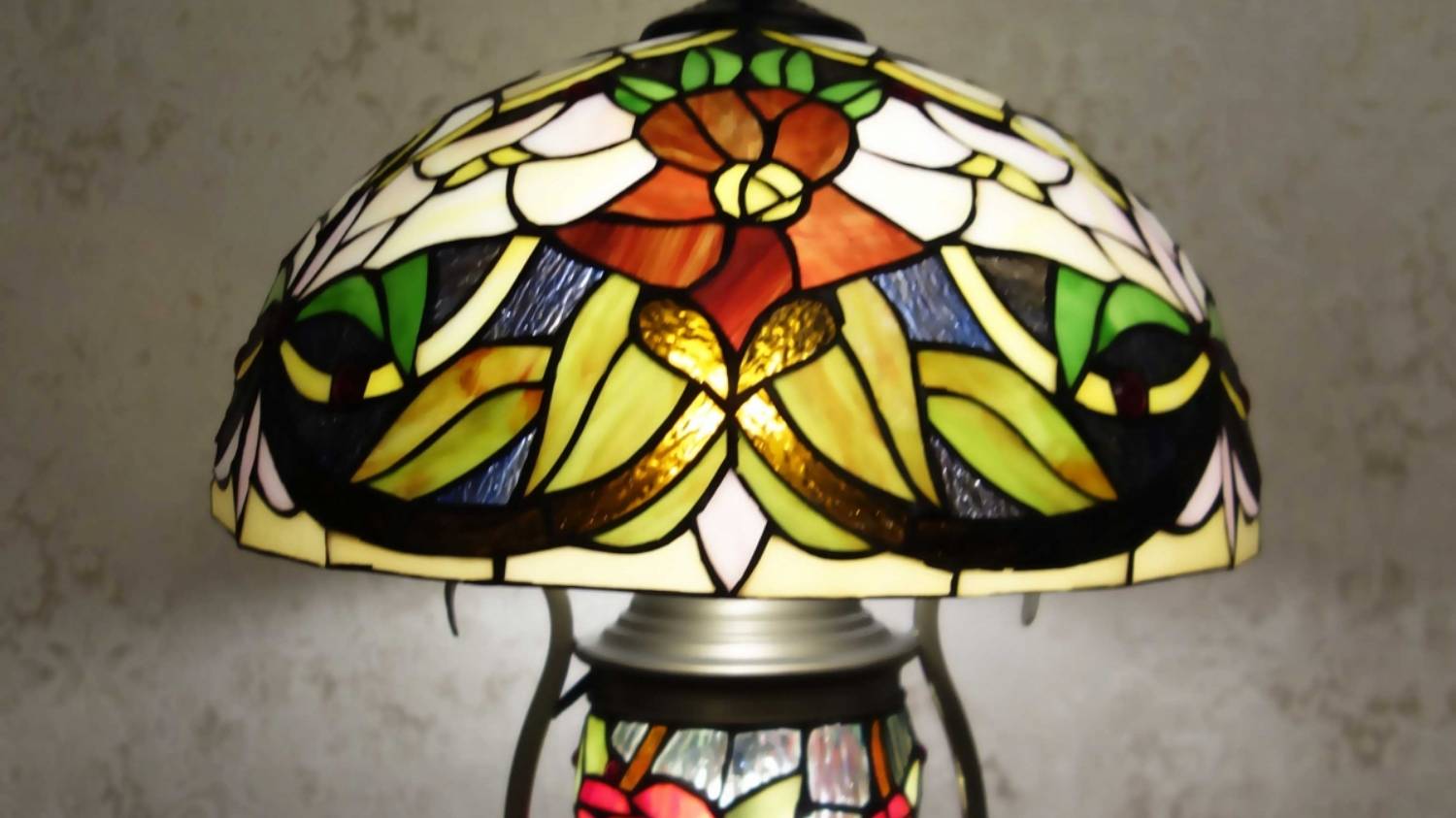 Торшер тиффани с подсветкой в ножке 16013 от Bestiffany.ru