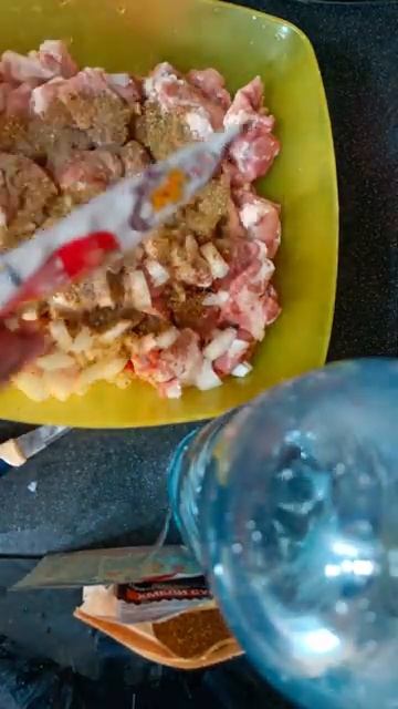 Шашлык на минералке Простейший маринад и очень сочное мясо какприготовитьшашлыкнаминералке