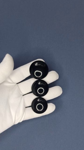 Пуговицы черный. Артикул: 06558, 06557, 06556