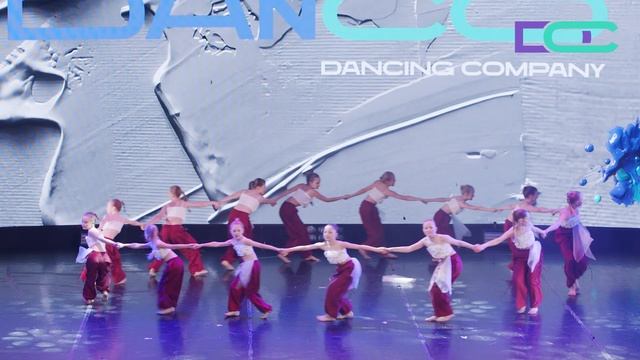 «Когда туман рассеется»/ картина «VOID of DREAMERS» Покрас Лампас,  Александра Мирошникова