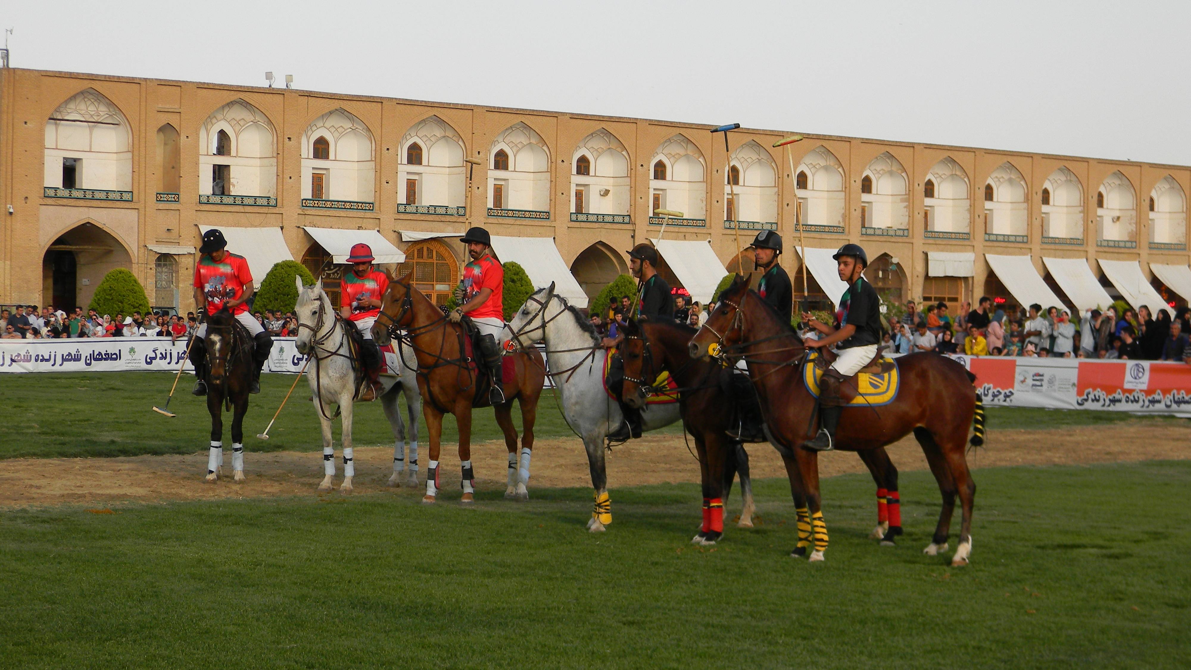 Чоуган, древняя игра иранских царей.