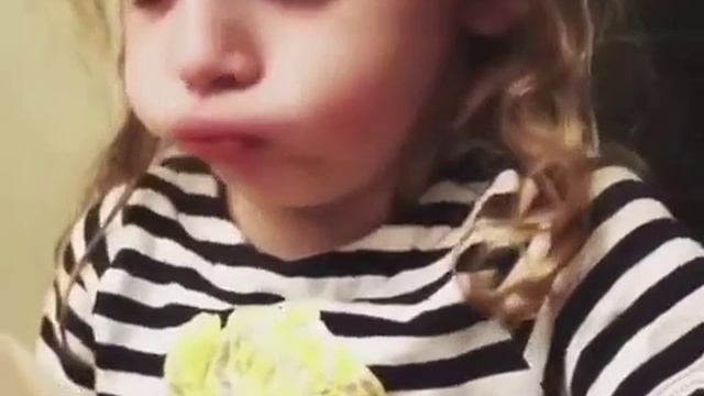 НЕ ВКУСНО))) НО НЕ ПОДАВАЙ ВИДУ)))) ВИДЕМО ЕДА БЫЛА НЕ ПО ВКУСУ