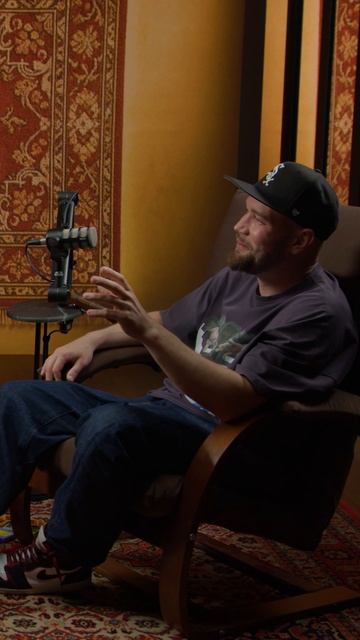 АПОМНИШЬ ШОУ! Андрей Богатрыев и Артем Лякин хихикают и слушают песни