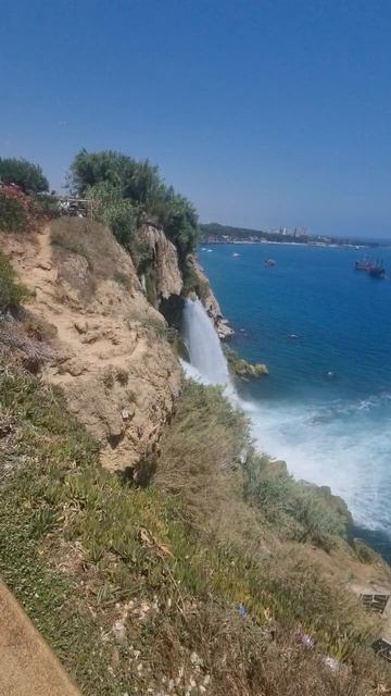 Водопад Дюден в Анталии находится недалеко от аэропорта