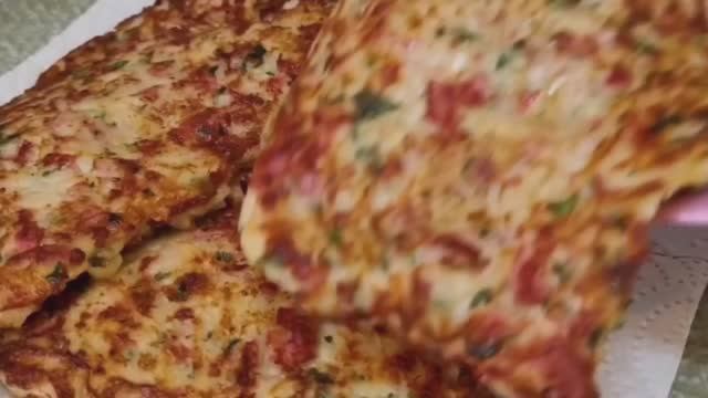 Картофельные оладьи с сыром колбасой и не только