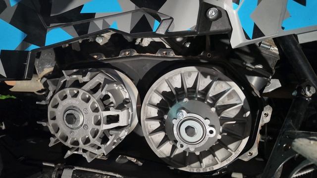 Начал дергаться квадроцикл - замена ремня вариатора Stels Guepard (Стелс Гепард) своими руками