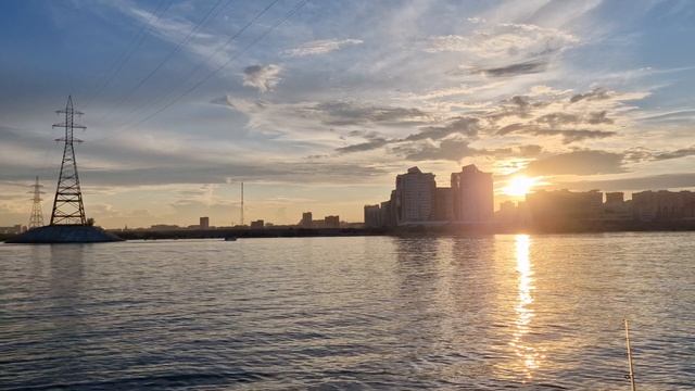 Закат на протоке реки Лена напротив 203 микрорайона г. Якутска