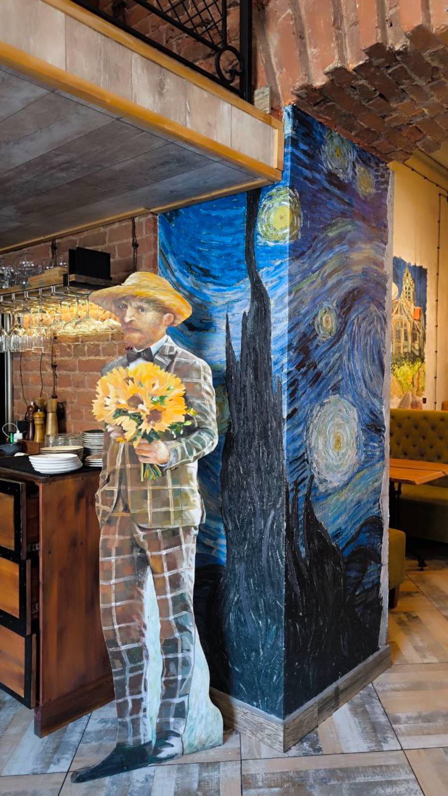 «Wine Gogh: Ужин в мире Ван Гога» "Ресторан, где едят искусство" | Авторская песня