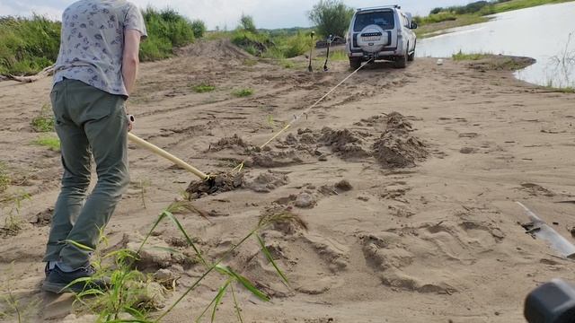 Анкари якорь , заострённый , американка ,  на песке.mp4