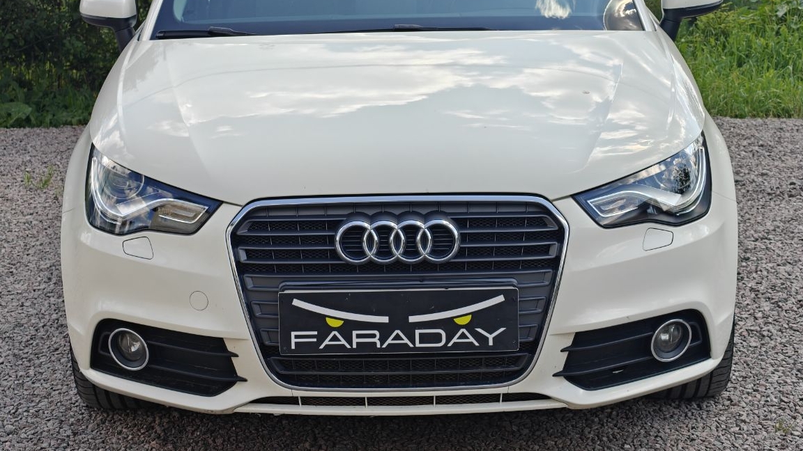 Audi A1 2013. Установка матричных модулей LTB