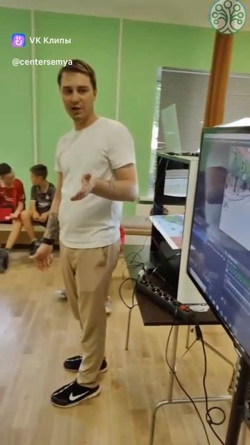 Семейный выходной "На одной волне"! Творим вместе с маленькими гостями!