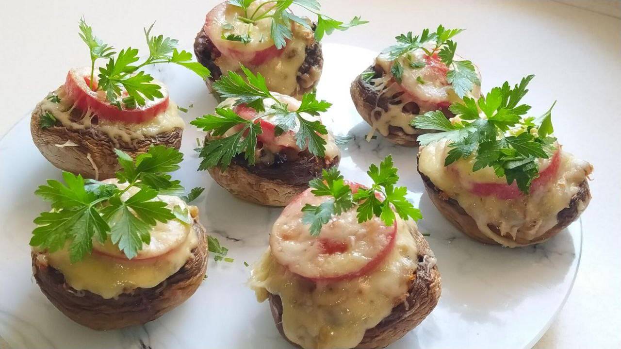 Оригинальная закуска на праздничный стол. Фаршированные шампиньоны в духовке. Вкусно и просто