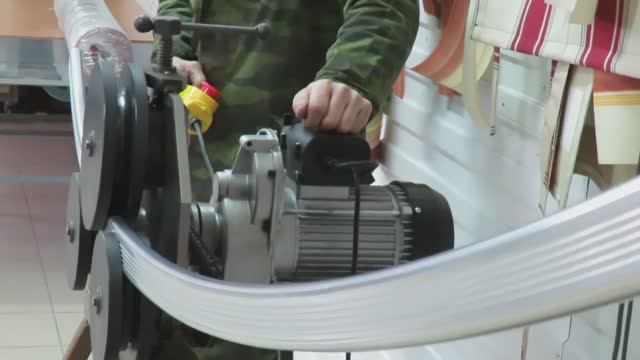 Гибка алюминиевого профиля КОРЗИННОЙ МАРКИЗЫ, Станок для гибки алюминиевого профиля.mp4