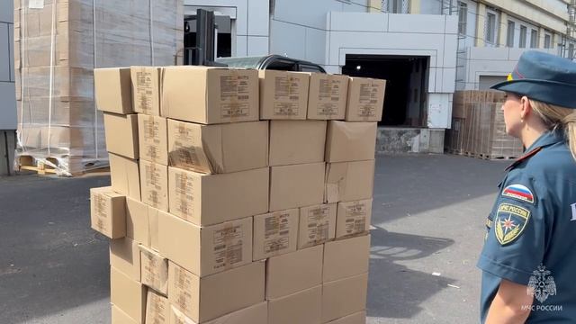 Доставка колонной МЧС России гумпомощи в Курскую область