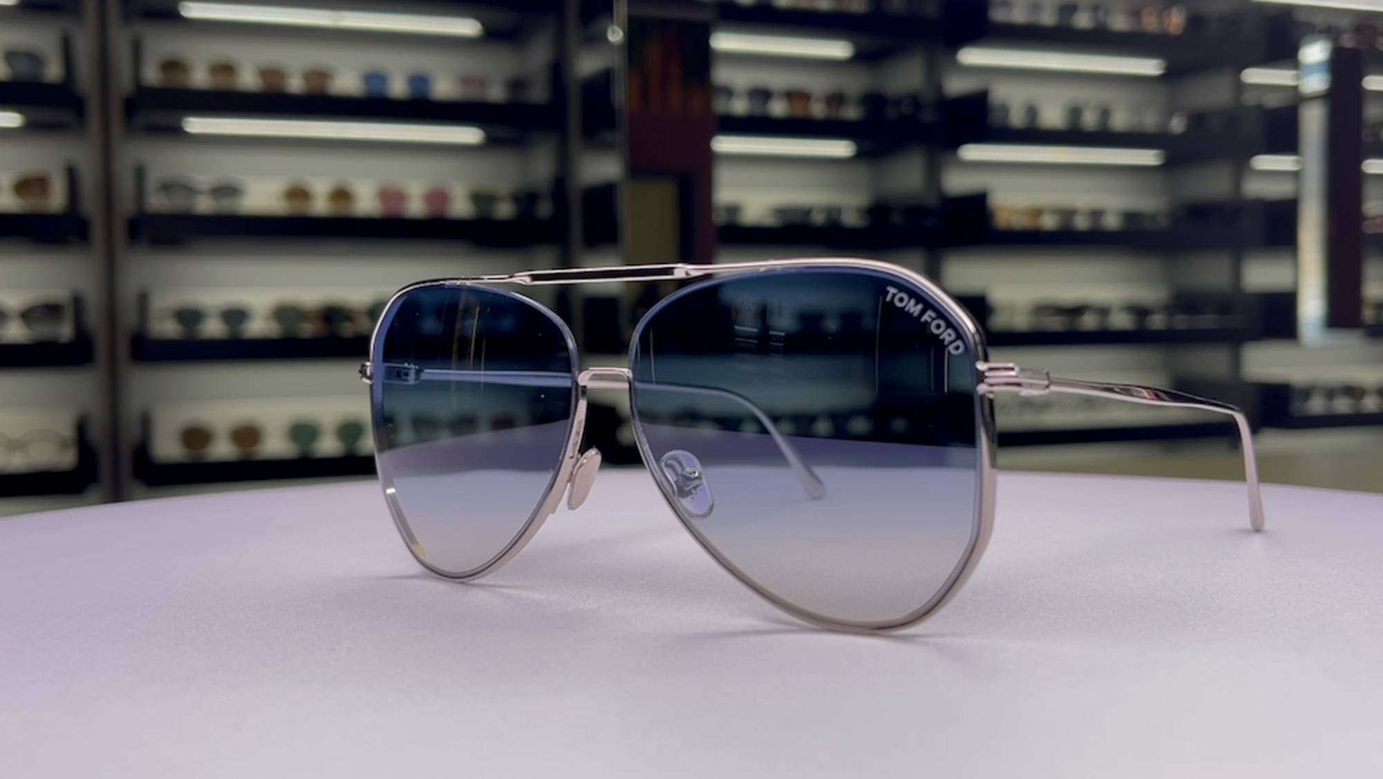 Распаковка унисекс очков Tom Ford Charles-02 853 16W