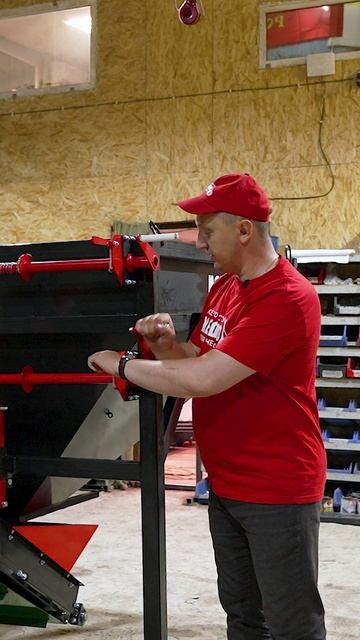 Регулировка подъемного механизма #medved #сельхозтехника #фермер #агротехнологии #сельскоехозяйство