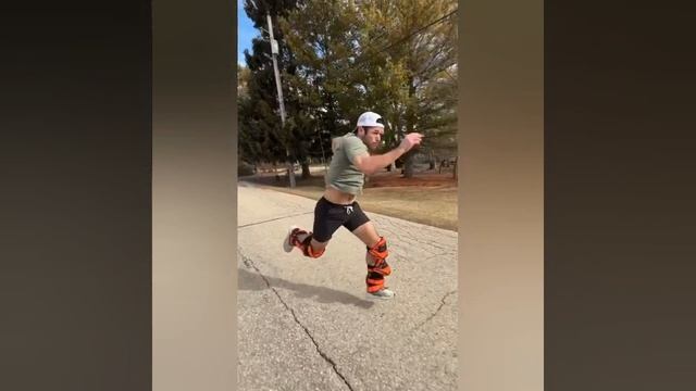 бег с доп весом на ногах +50 кг