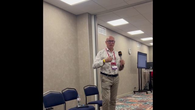 Фудмашина 2025 - 16. Где вешать зонт.