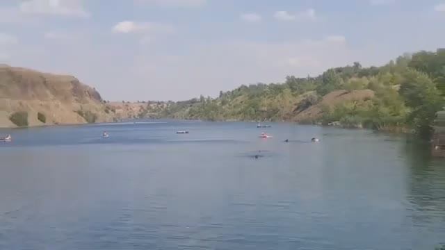 Затопленый карьер теперь отдых для людей