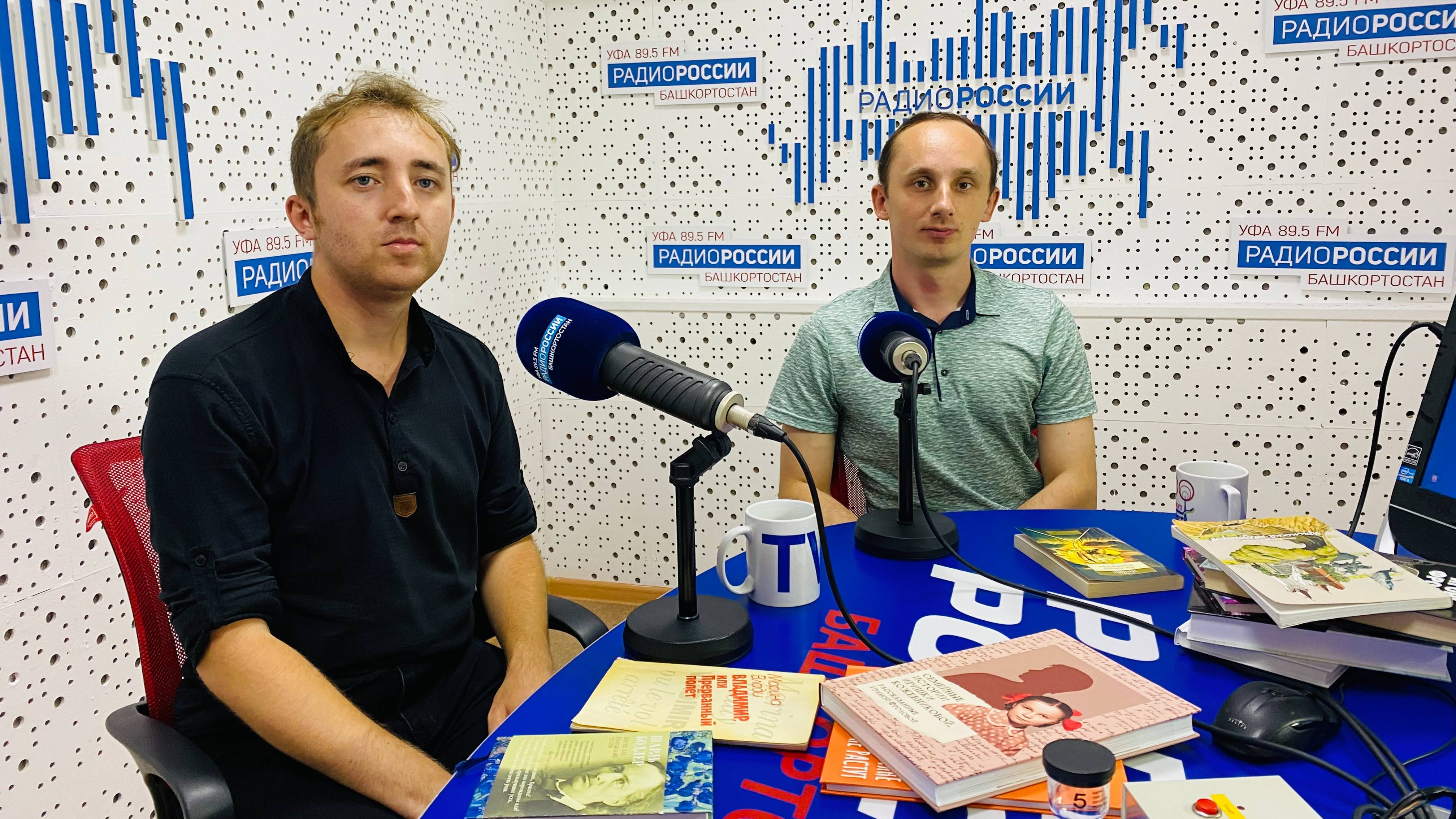 Не только философы: в "Переплете" рассказали, кому помогает выживать книжный клуб