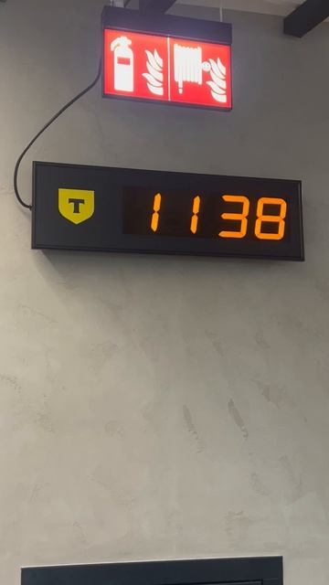 Поставка электронных табло Тбанк