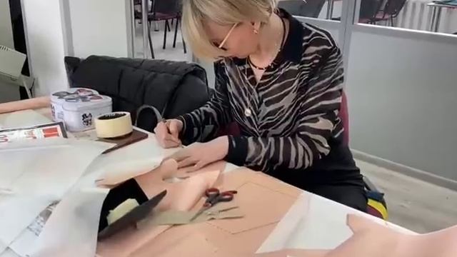 Обучение через практику в Школе дизайна одежды