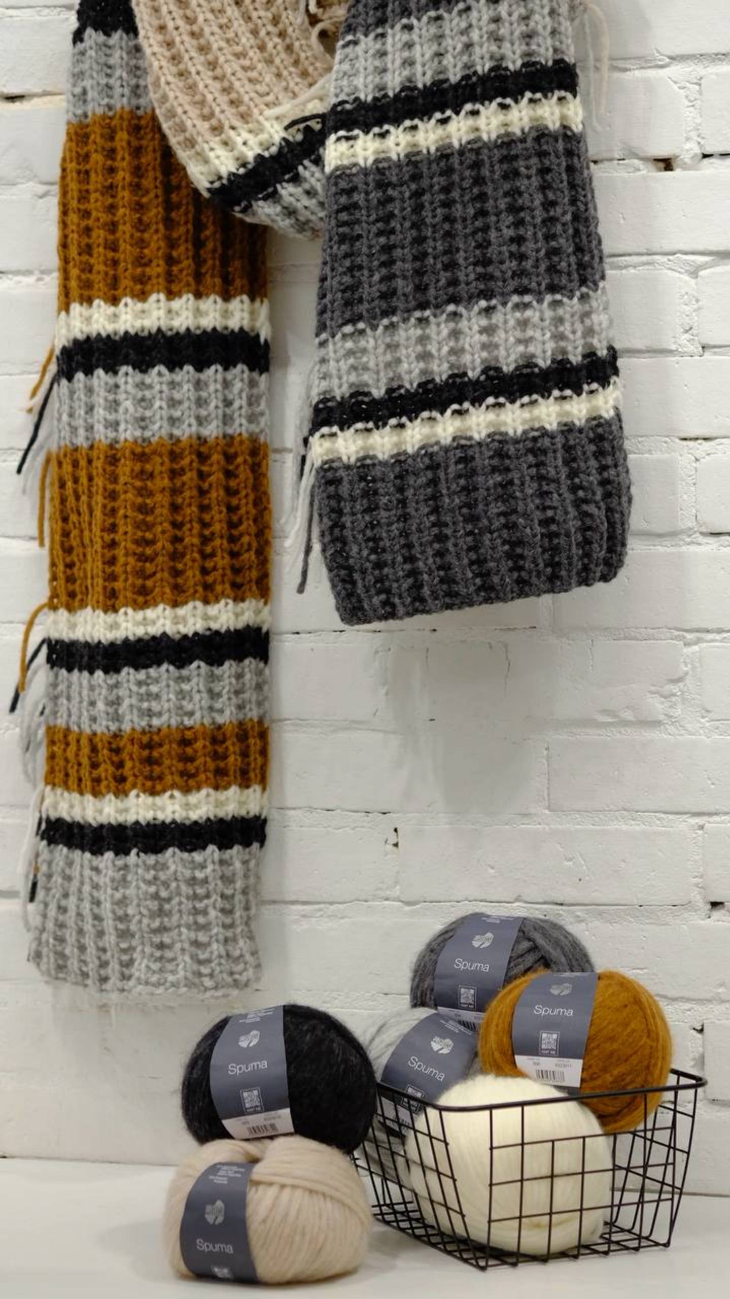 Шарф Spuma и ожидание проекта Monika