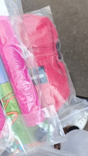 купил грипсы и сумку в Raid action