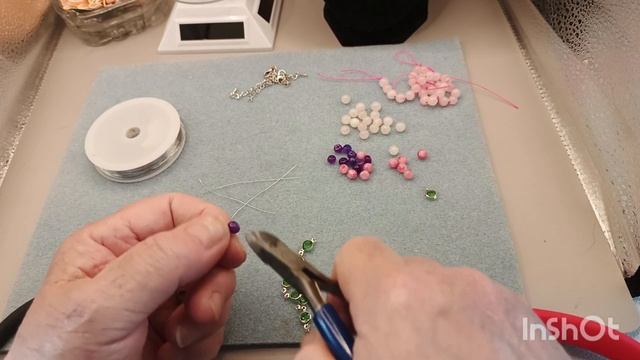 Создание нового украшения
Мастер - класс по созданию браслета на цепочке с бусинами без пинов