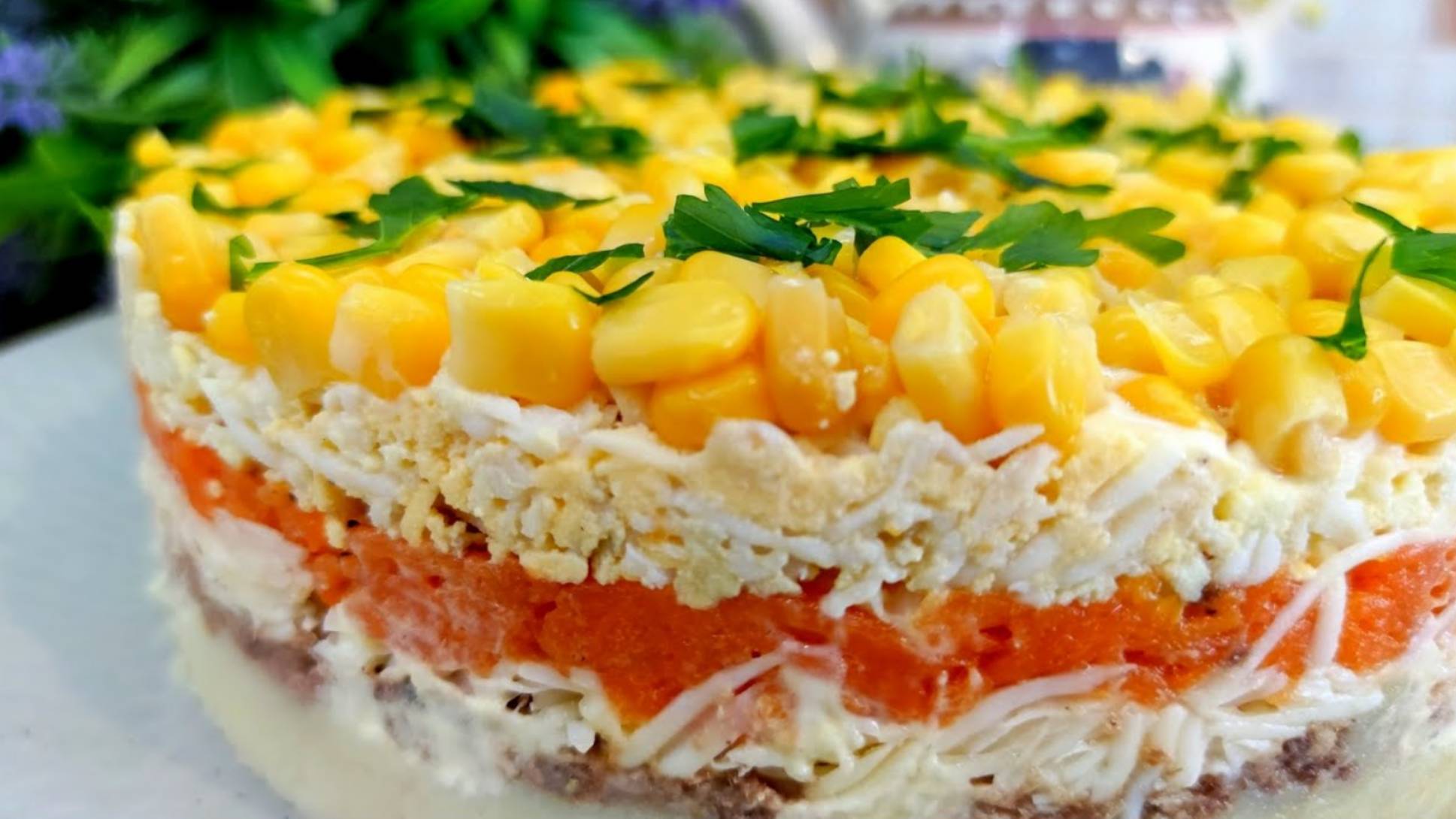 Салат с тунцом. Рецепт простого салата.