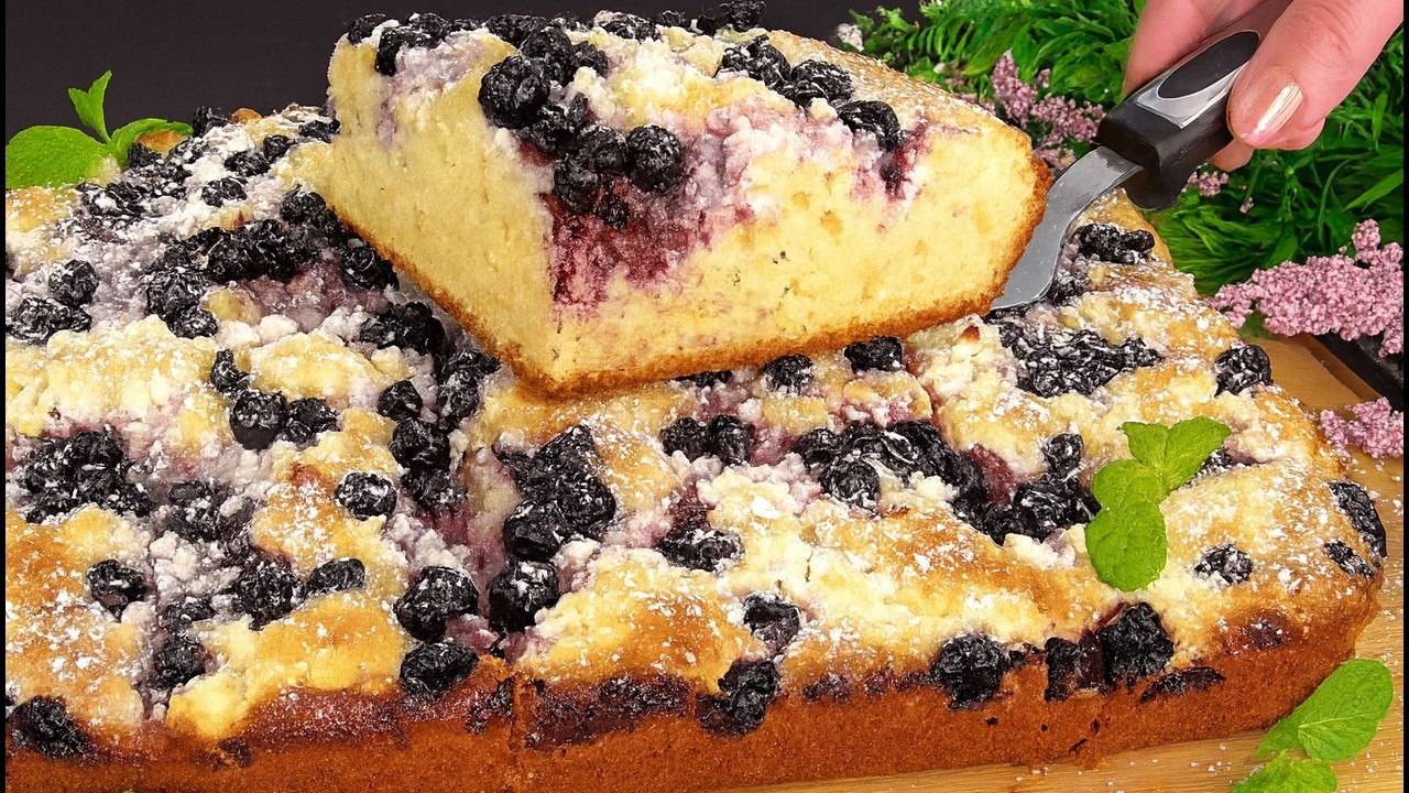 Просто СМЕШАЙ и в духовку! Летний ЯГОДНЫЙ пирог с начинкой 🍓🫐