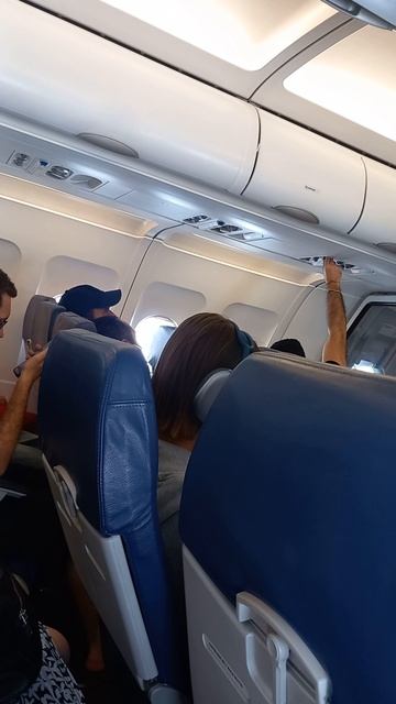 Самолет Ереван Москва вид внутри