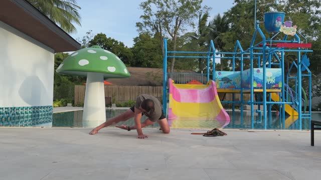 Как поддерживать форму пока ты в отпуске. Динамичная зарядка - разминка на каждый день 2 вариант.