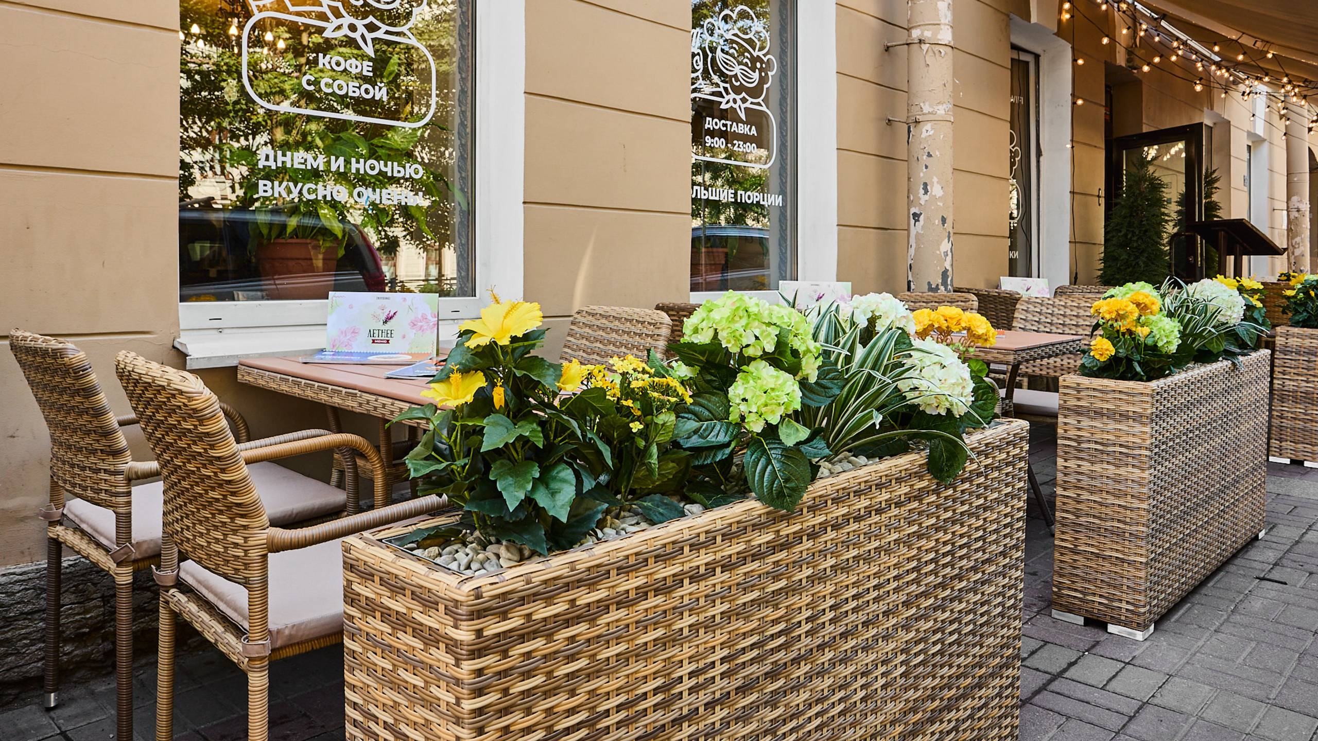 Мебель KORNERA для сети ресторанов «Брынза» (на Васильевском острове)