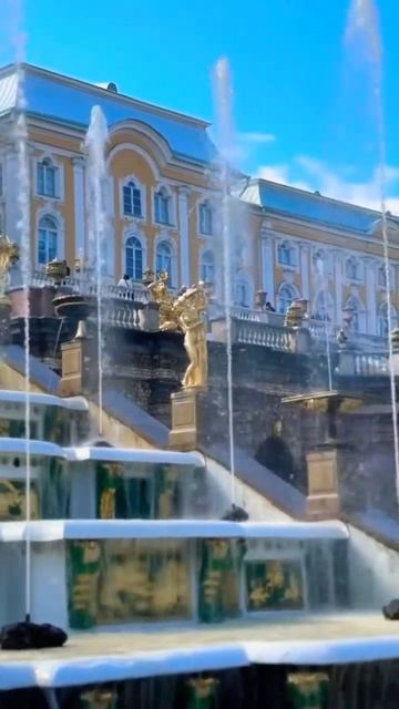 Открытие фонтанов в Петергофе