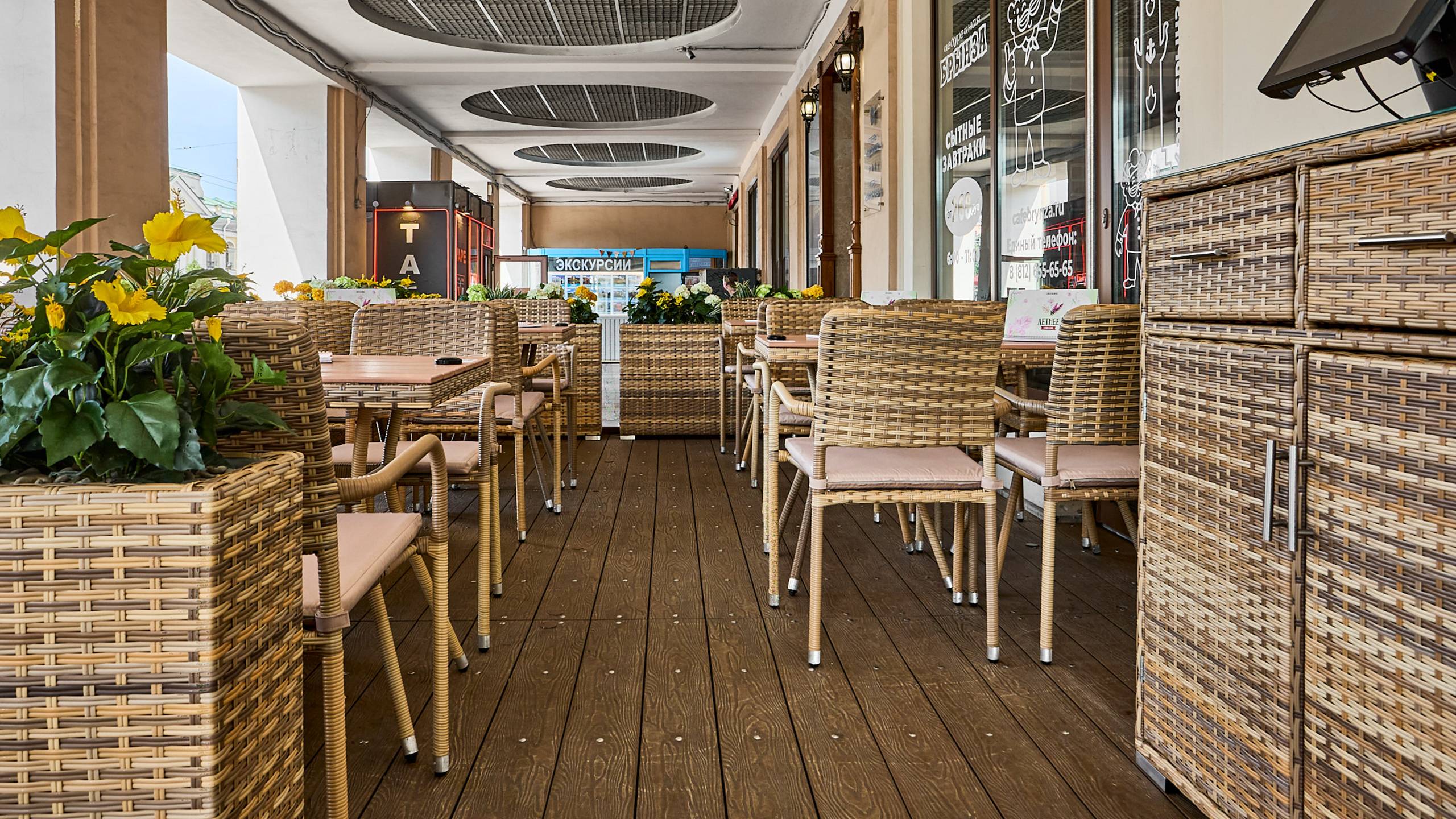 Мебель KORNERA для сети ресторанов «Брынза» (на Невском)