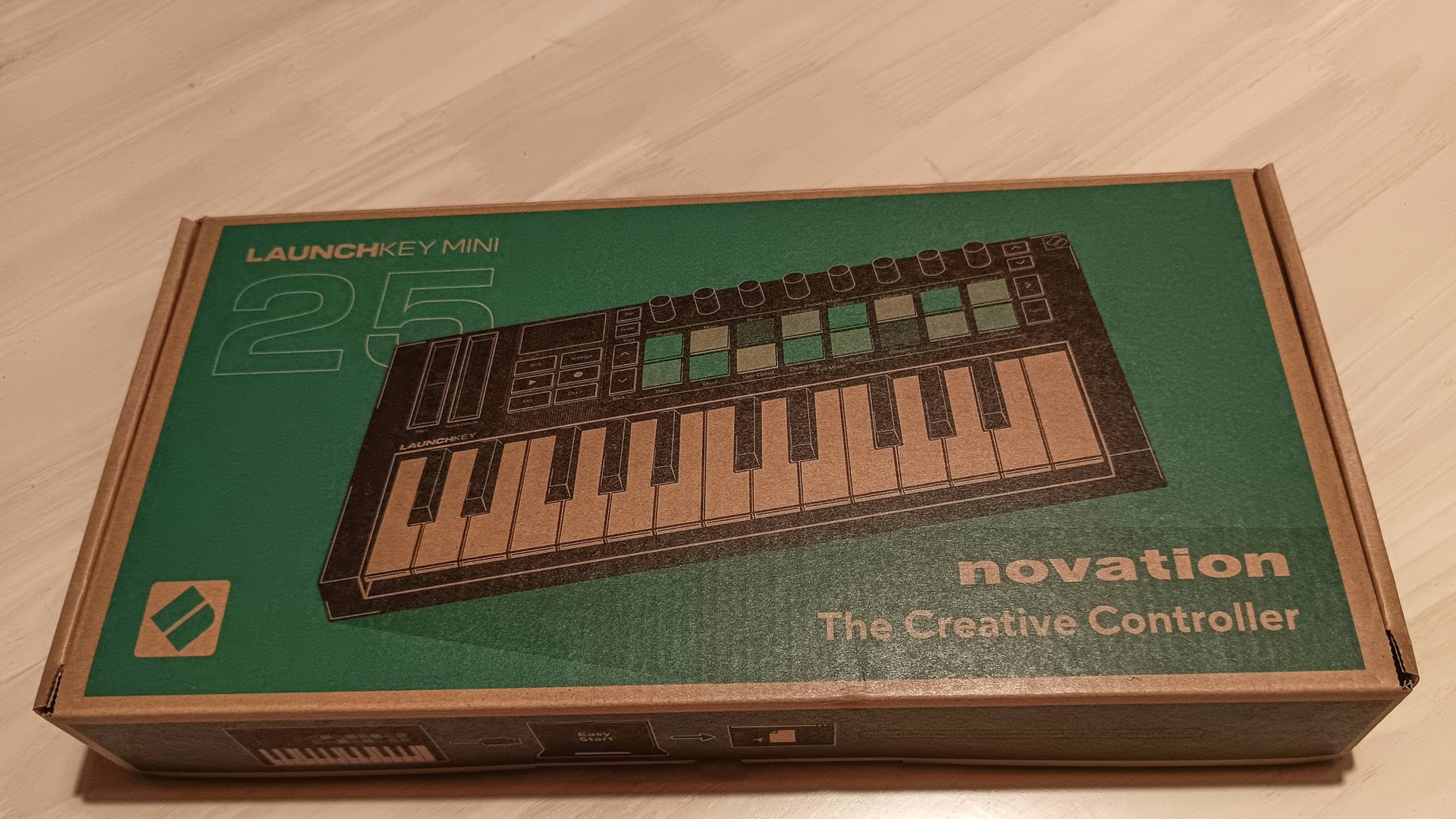 Novation Launchkey MK4 Mini 25. ПЕРВЫЙ ВЗГЛЯД
