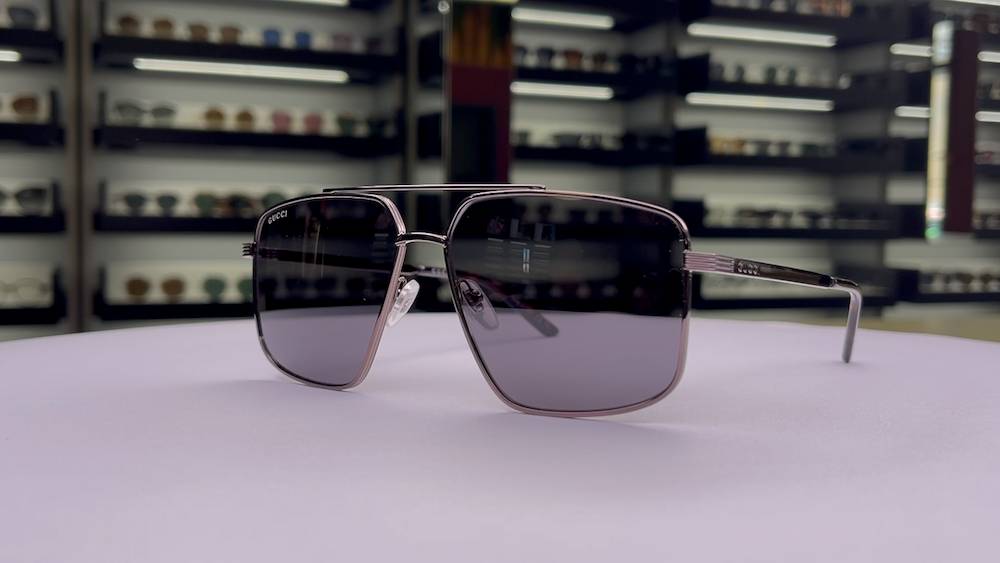 Мужские солнцезащитные очки Gucci 0941S 001: обзор