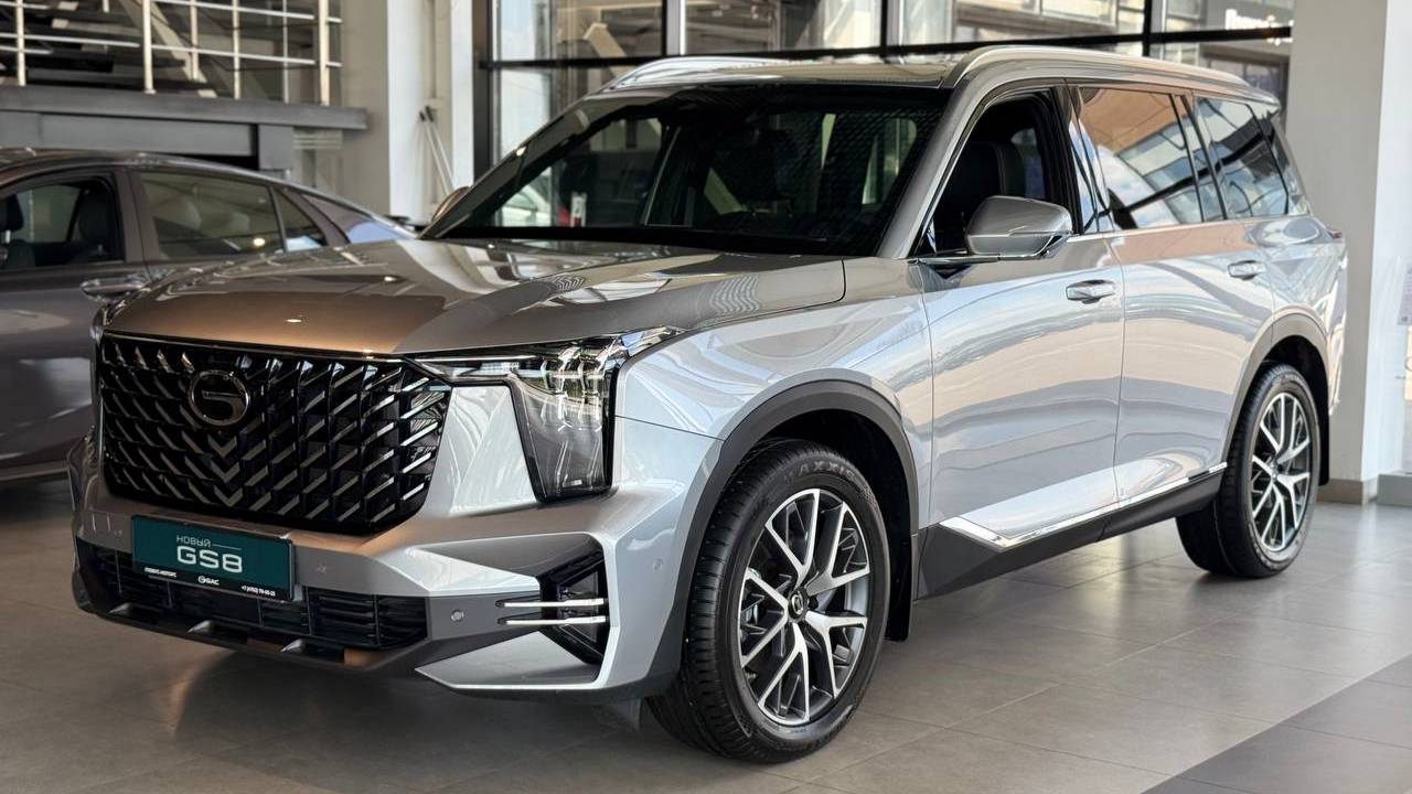 GAC GS8 комплектация GX Premium серебристый салон темный