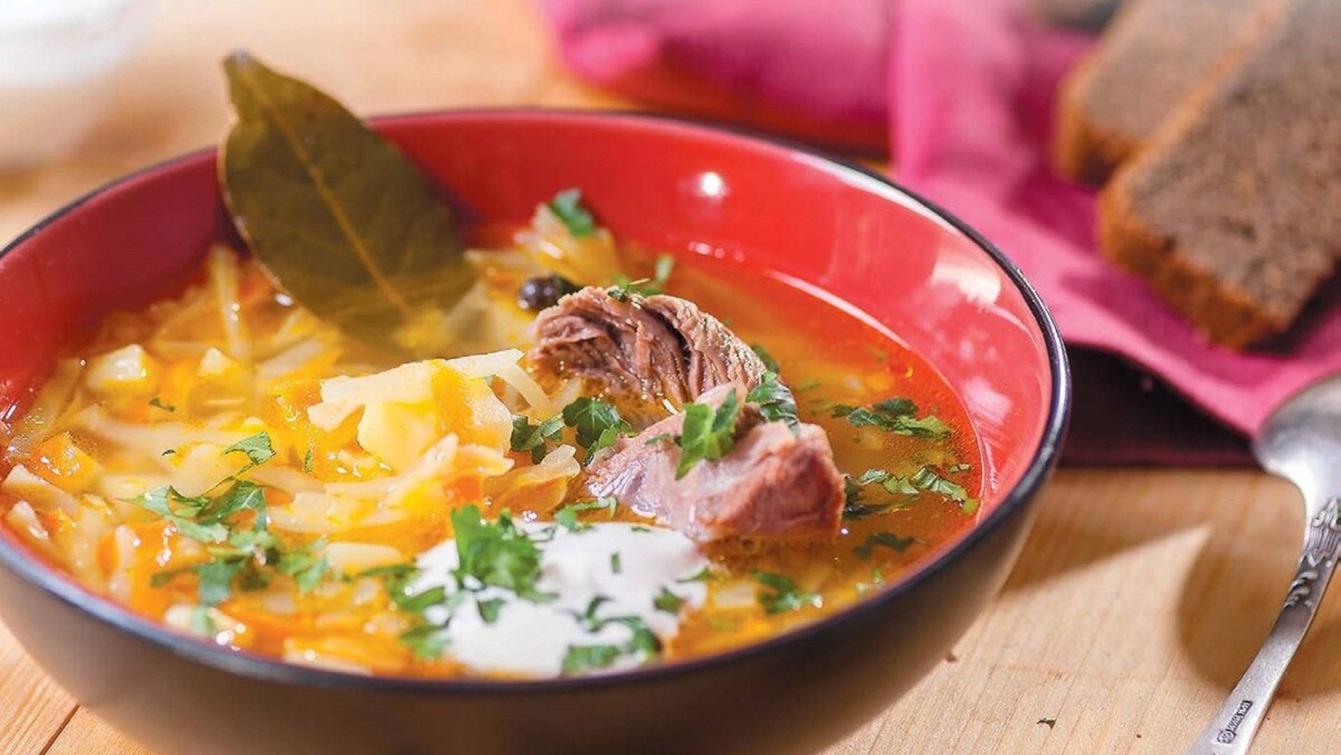 Щи из свежей и квашеной капусты с курицей в аэрогриле. Очень вкусно!