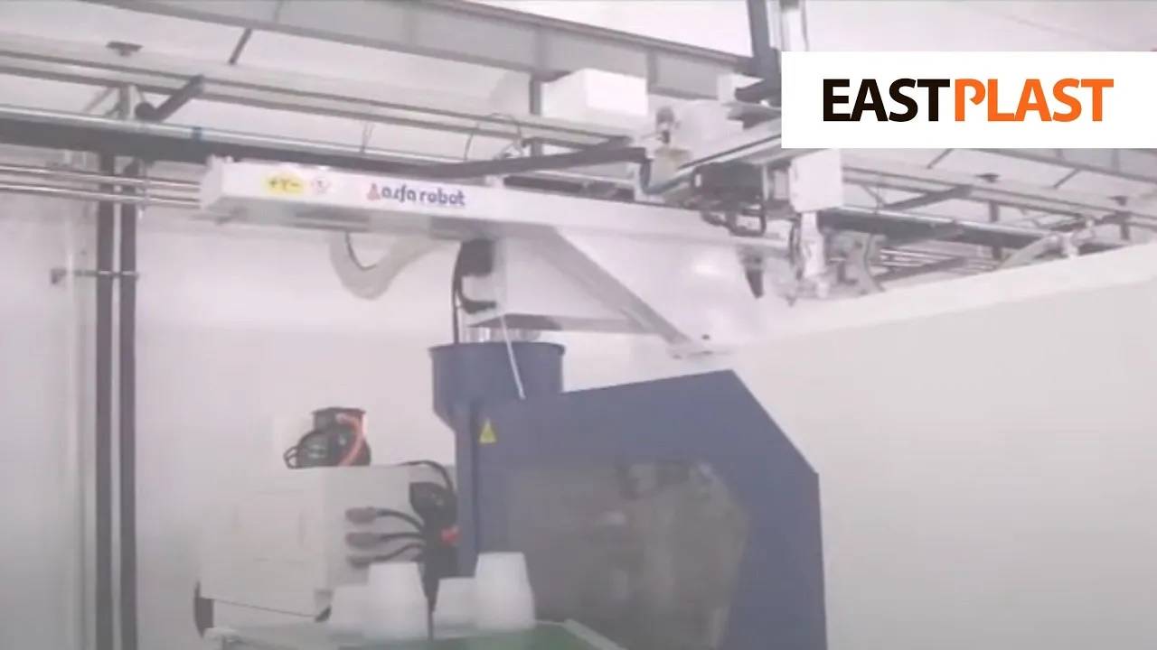 Промышленные роботы манипуляторы в условиях скоростного литья пластмасс