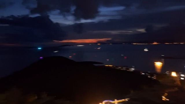 Китай! Парк "Олень повернул голову".