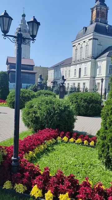 2025.07 Тула. В сквере у Музея оружия (шлем)