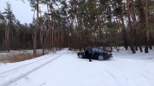 Воспоминания 2020г. Покупали продукты на Новый Год. Ездили в зимний лес . Гуляли по лесу.