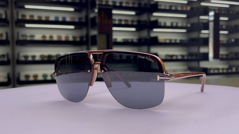 Эксклюзивный обзор Tom Ford Hugo-02 1003 45V: мужские очки в форме навигатора в коробке