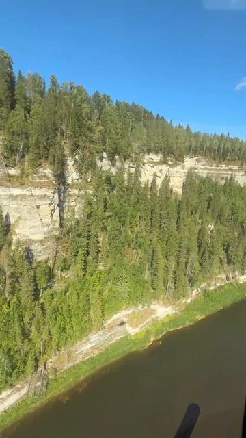 Вертолетные прогулки над Усьвинскими столбами: новый взгляд на красоту Прикамья