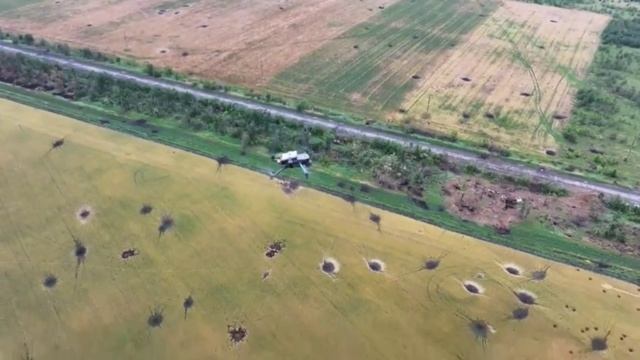 Наши дроноводы активно избавляют небо от украинской разведки